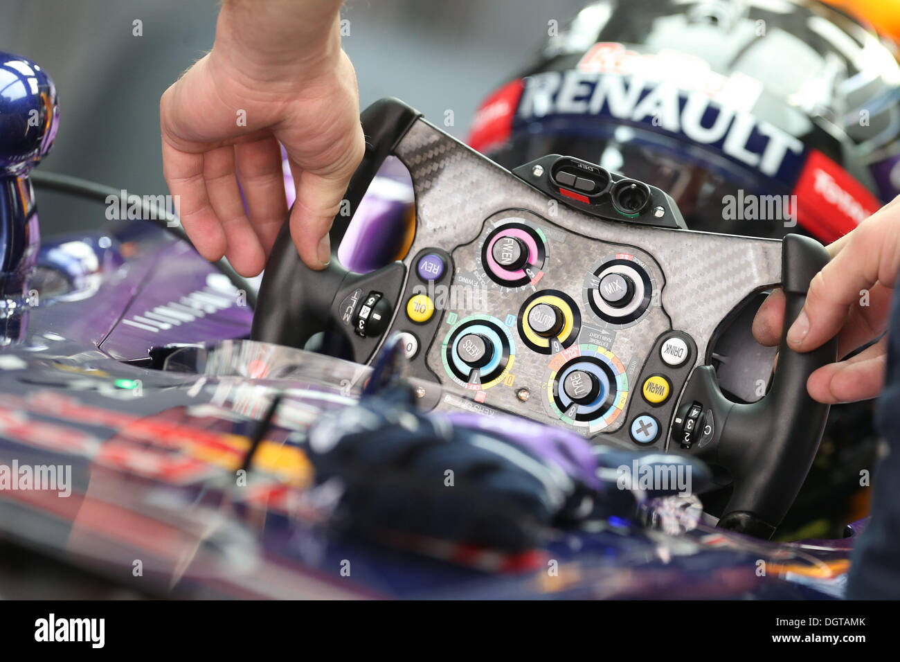 Red bull racing steering wheel hi-res stock photography and images - Alamy