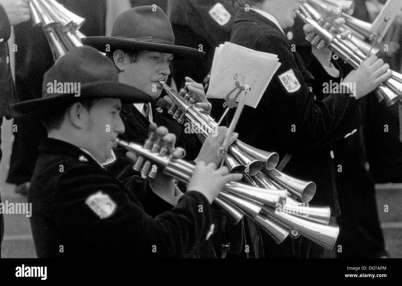 Playing the pipes hi-res stock photography and images - Alamy