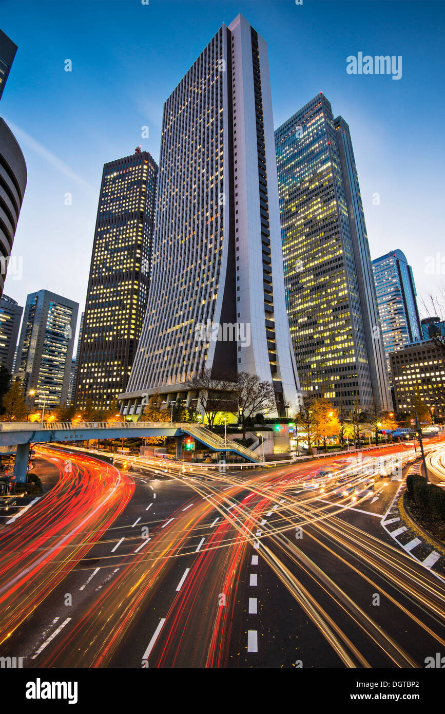 Tokyo, Japan cityscape at the Shinjuku financial district Stock Photo ...