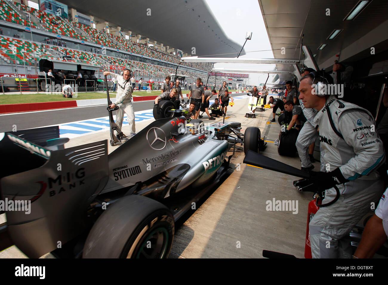 Greater Noida, India. 25th Oct, 2013. Motorsports: FIA Formula One ...