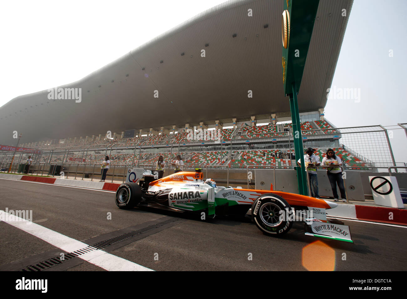 Greater Noida, India. 25th Oct, 2013. Motorsports: FIA Formula One ...