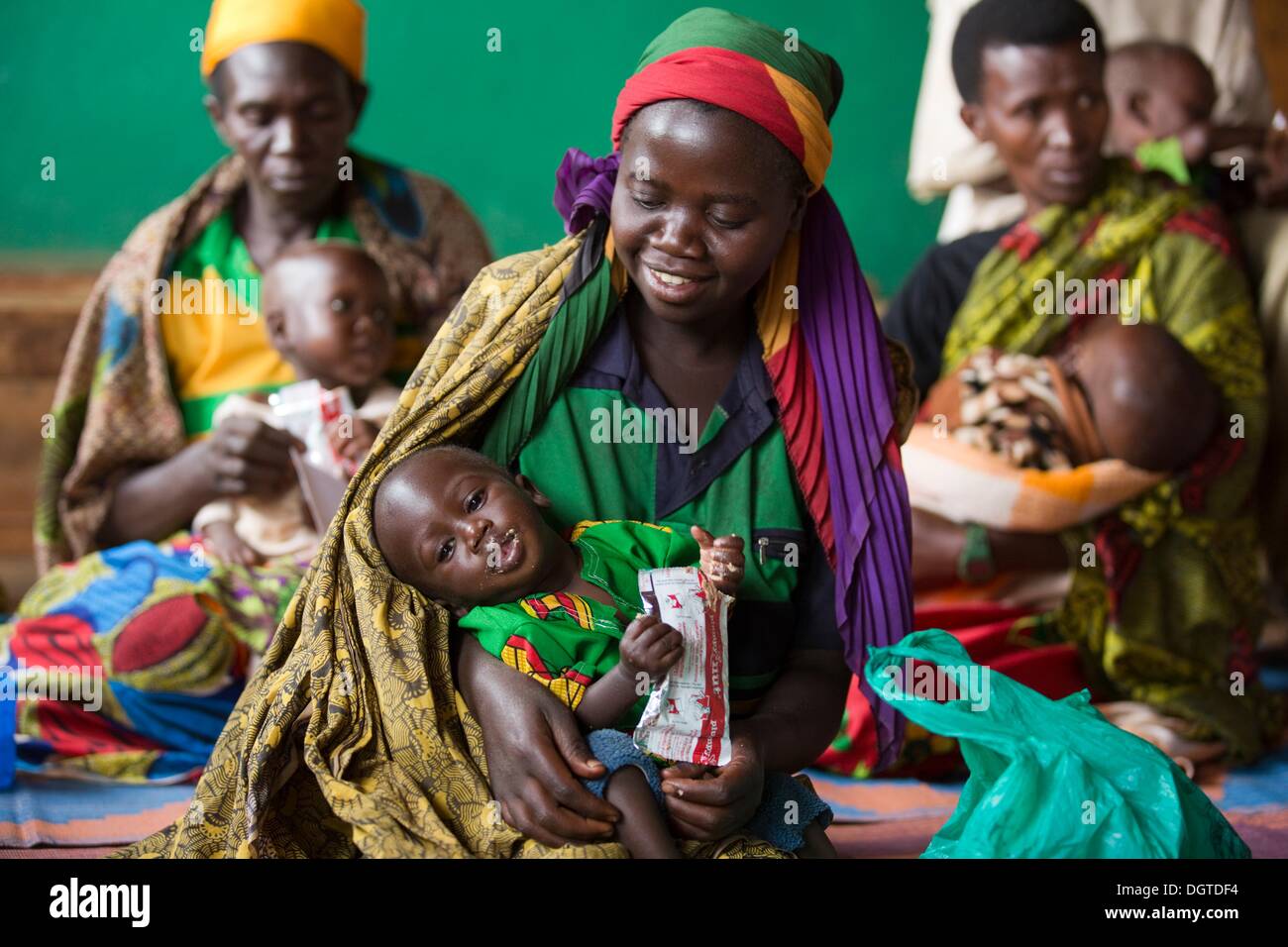 Undernourished child hi-res stock photography and images - Alamy