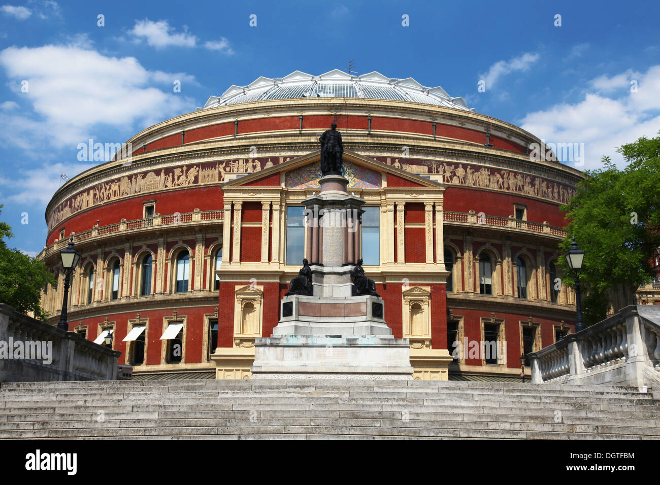 Albert hall opera hi-res stock photography and images - Alamy