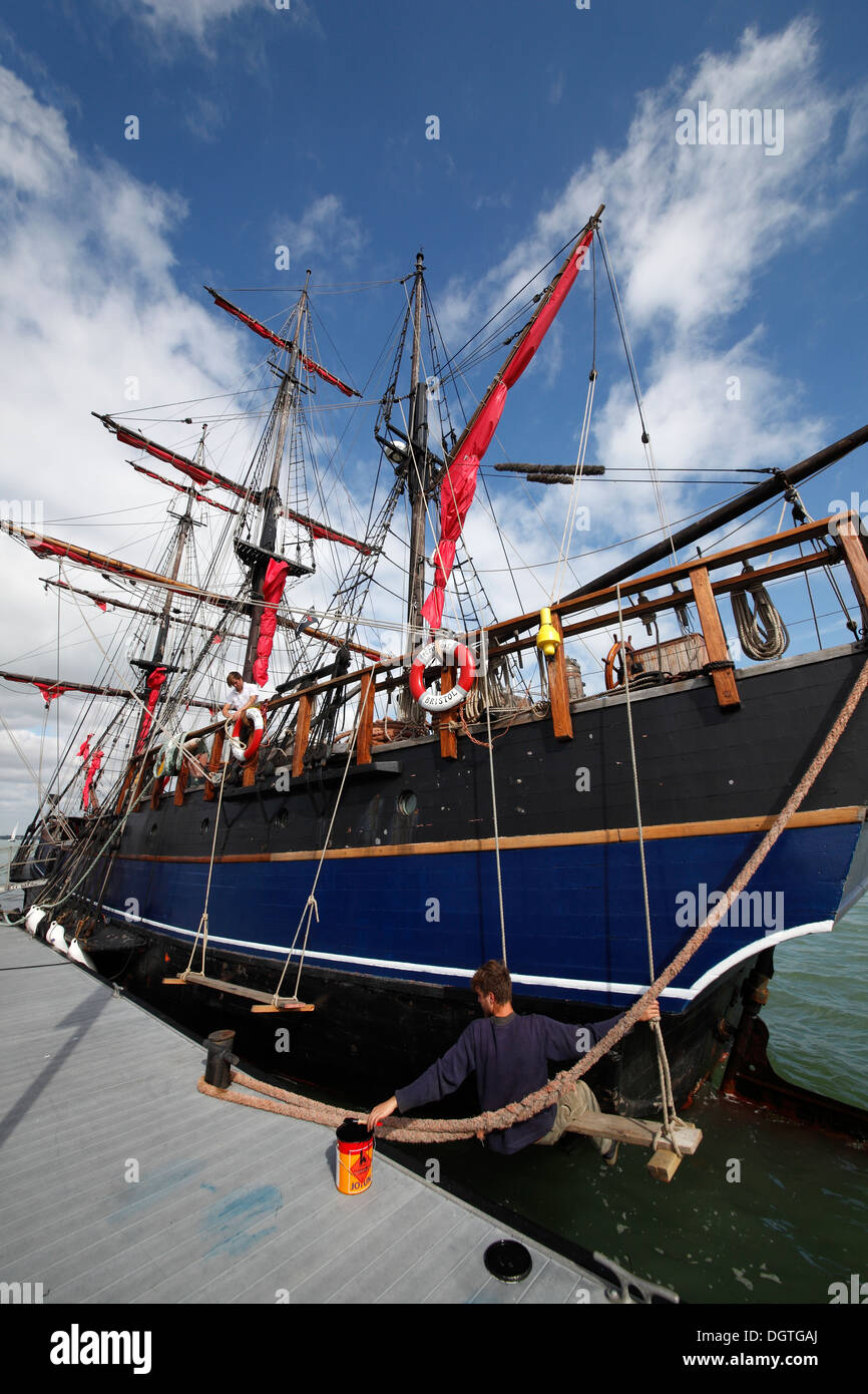 Making good Earl of Pembroke sailing ship Cowes, Isle of Wight ...
