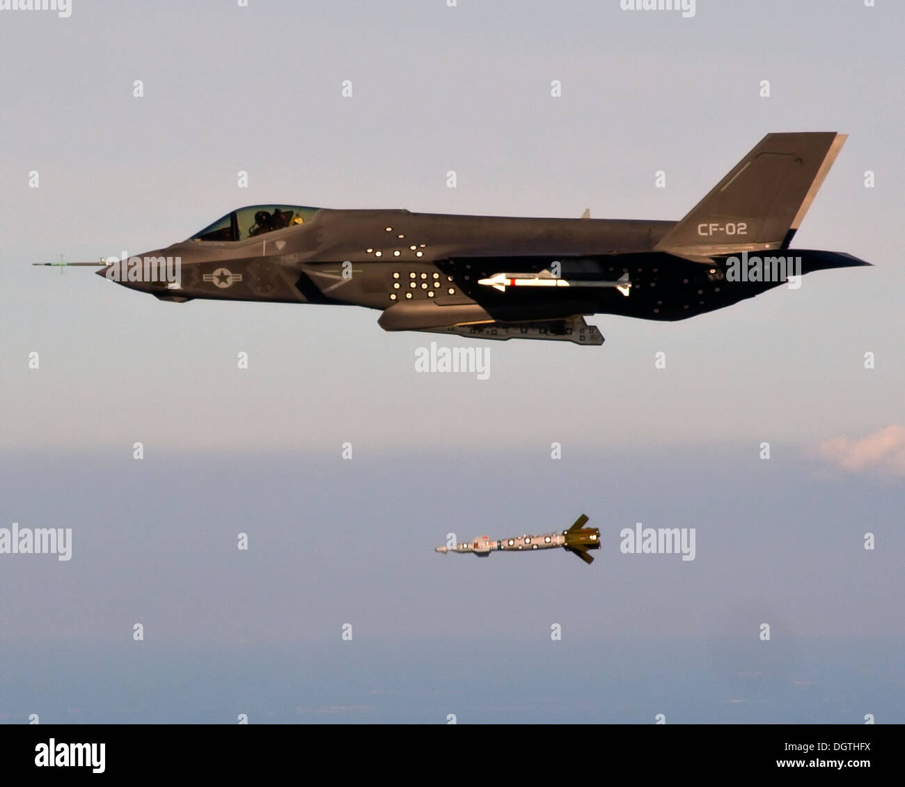 Guided bomb hi-res stock photography and images - Alamy