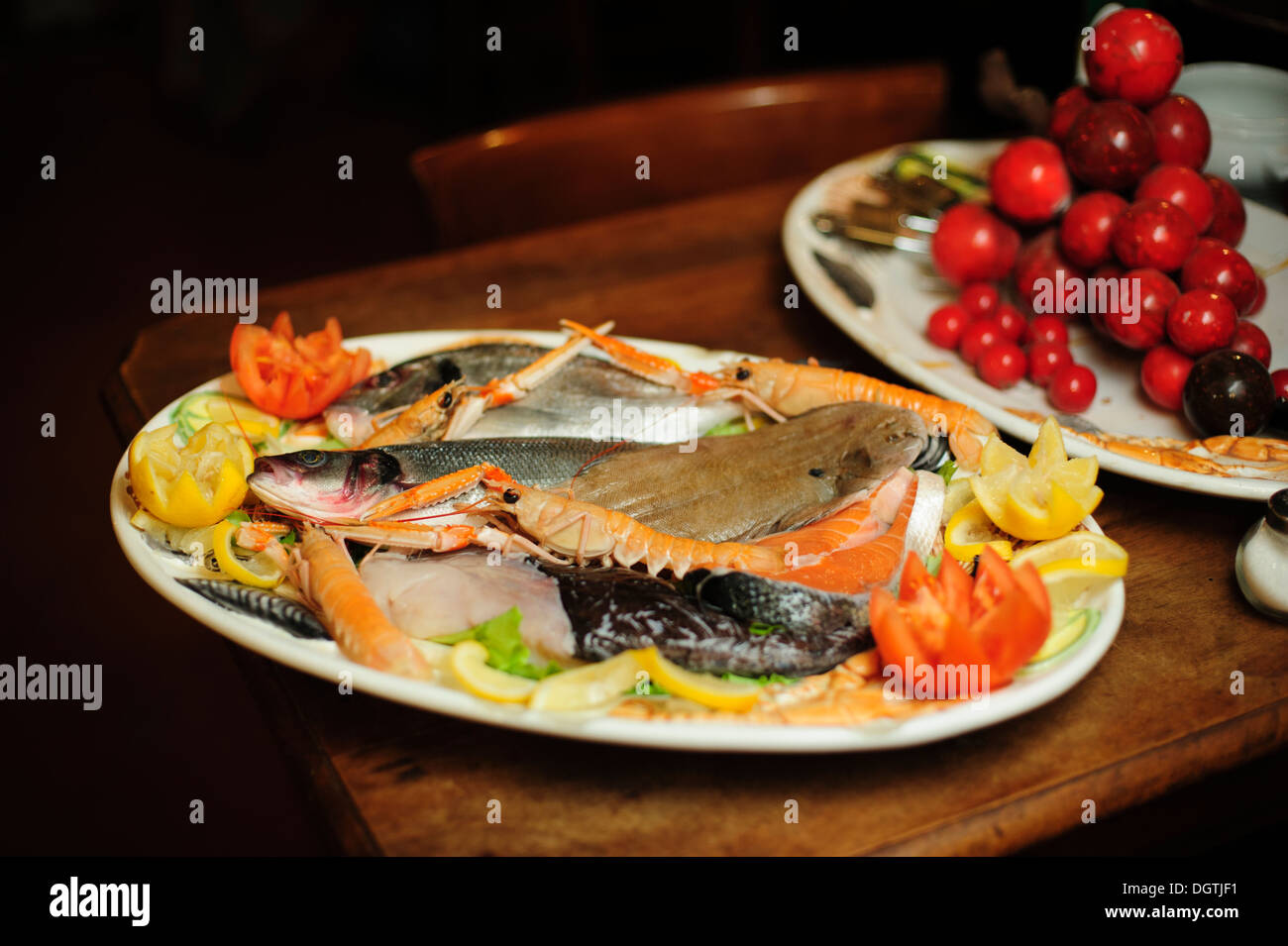 Seafood platter italy hi-res stock photography and images - Alamy