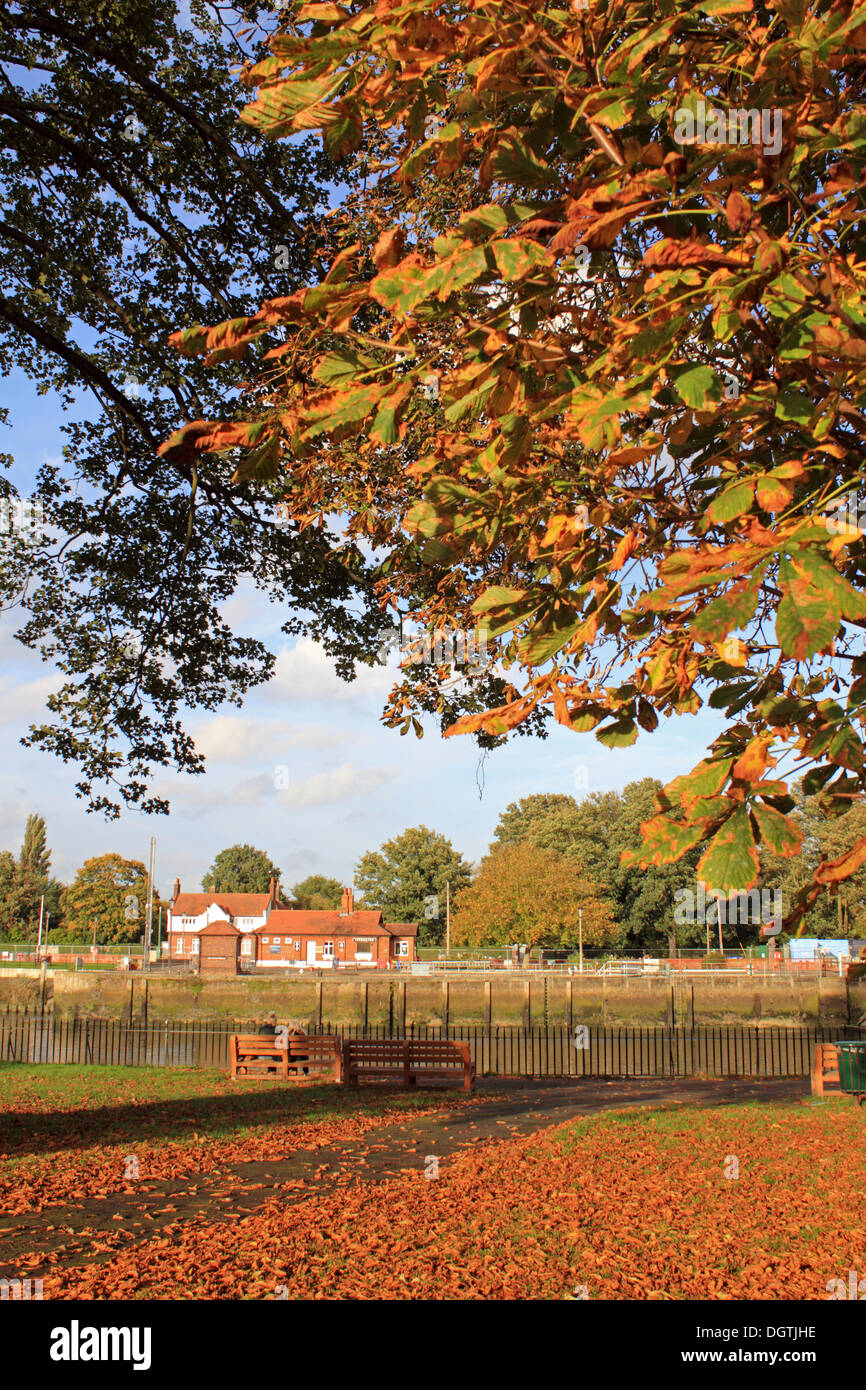 Opposite lock hi-res stock photography and images - Alamy