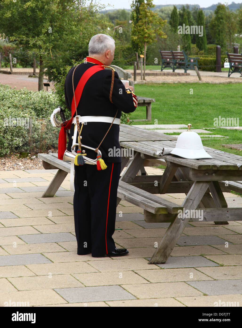 Bugler in uniform hi-res stock photography and images - Alamy