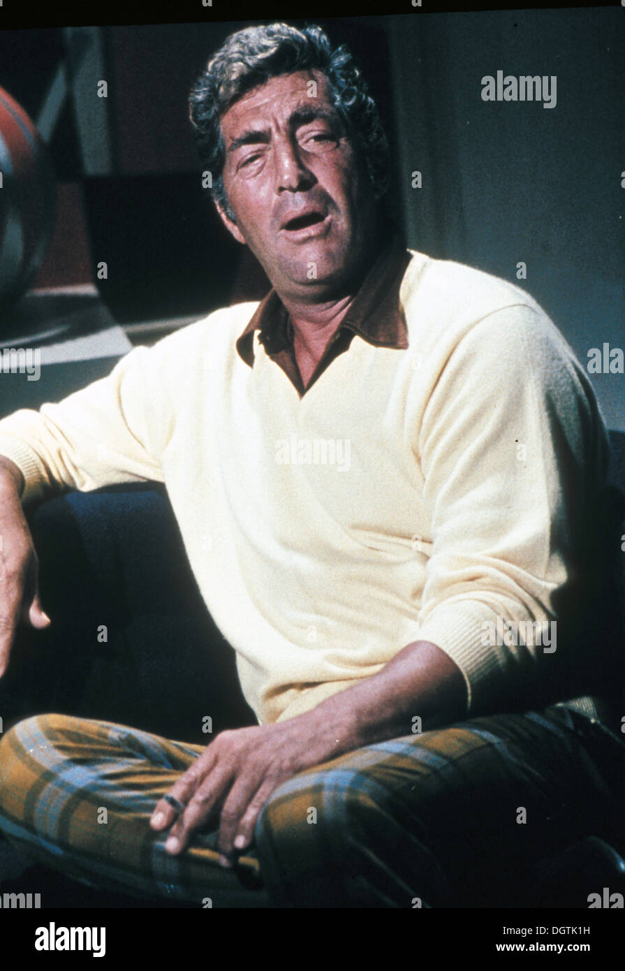 DEAN MARTIN (1917-1995) American singer and film actor about 1967 Stock ...