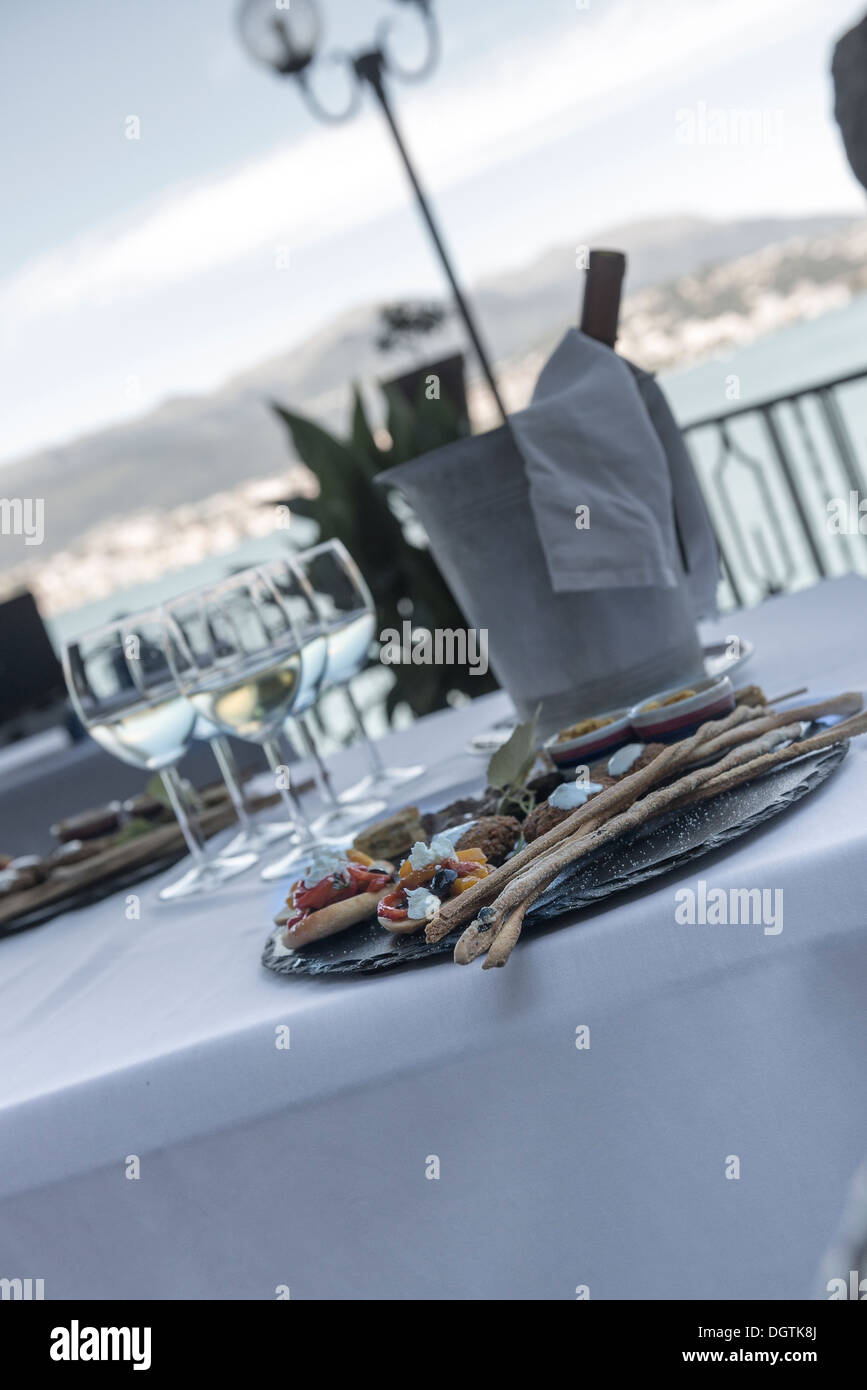 Swiss white wines hi-res stock photography and images - Alamy