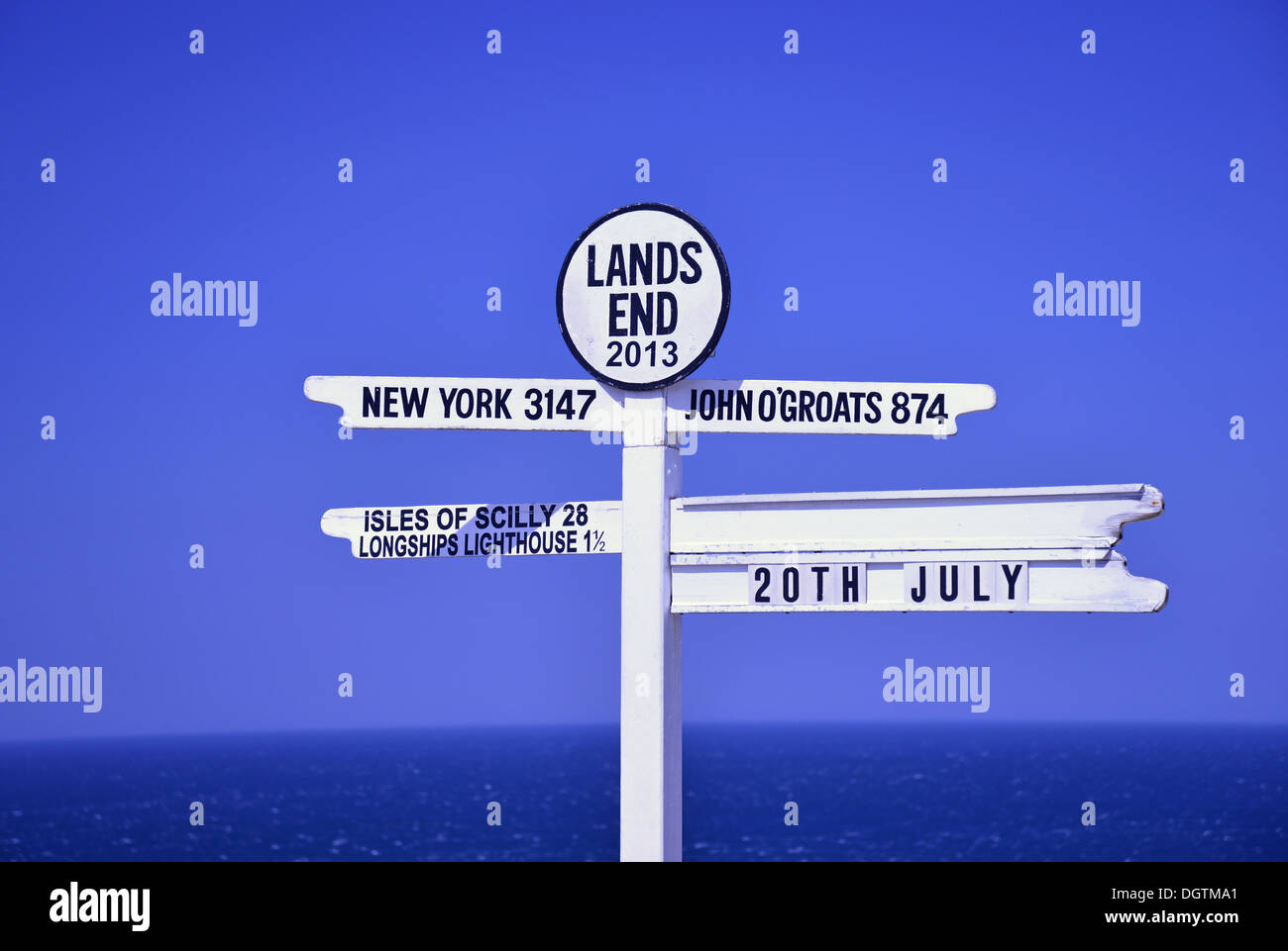 Distance signpost at Land's End, Penwith Peninsula, Cornwall, England ...
