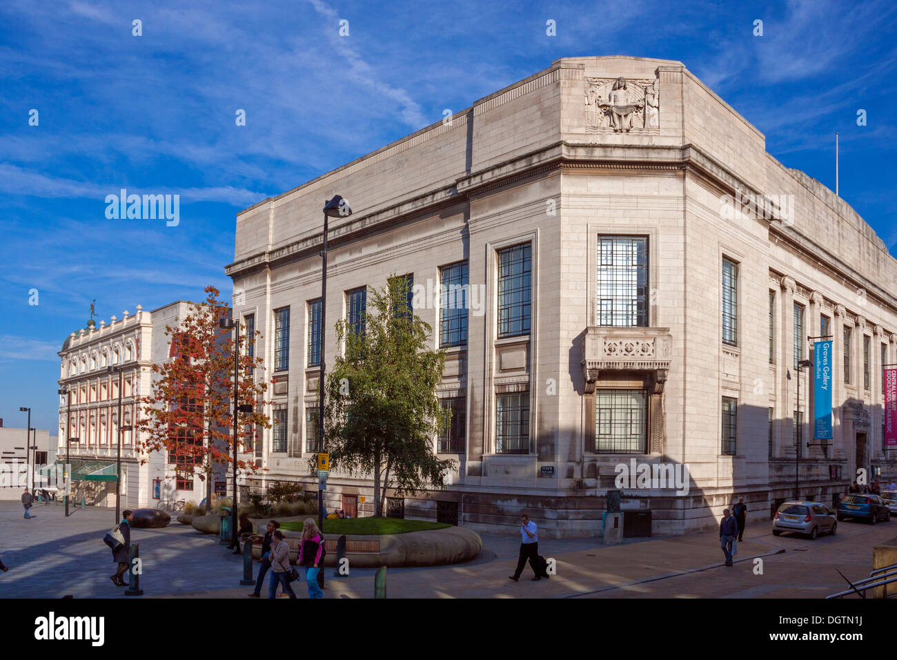 Sheffield Central Library and Graves Art Gallery Stock Photo - Alamy