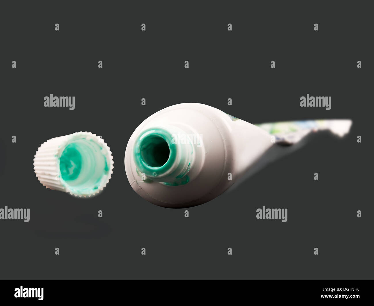 Toothpaste hi-res stock photography and images - Alamy