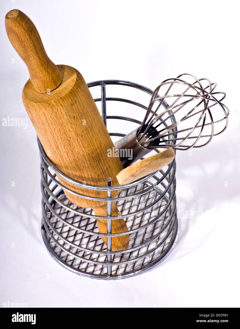 Kitchen utensils in a container hi-res stock photography and images - Alamy