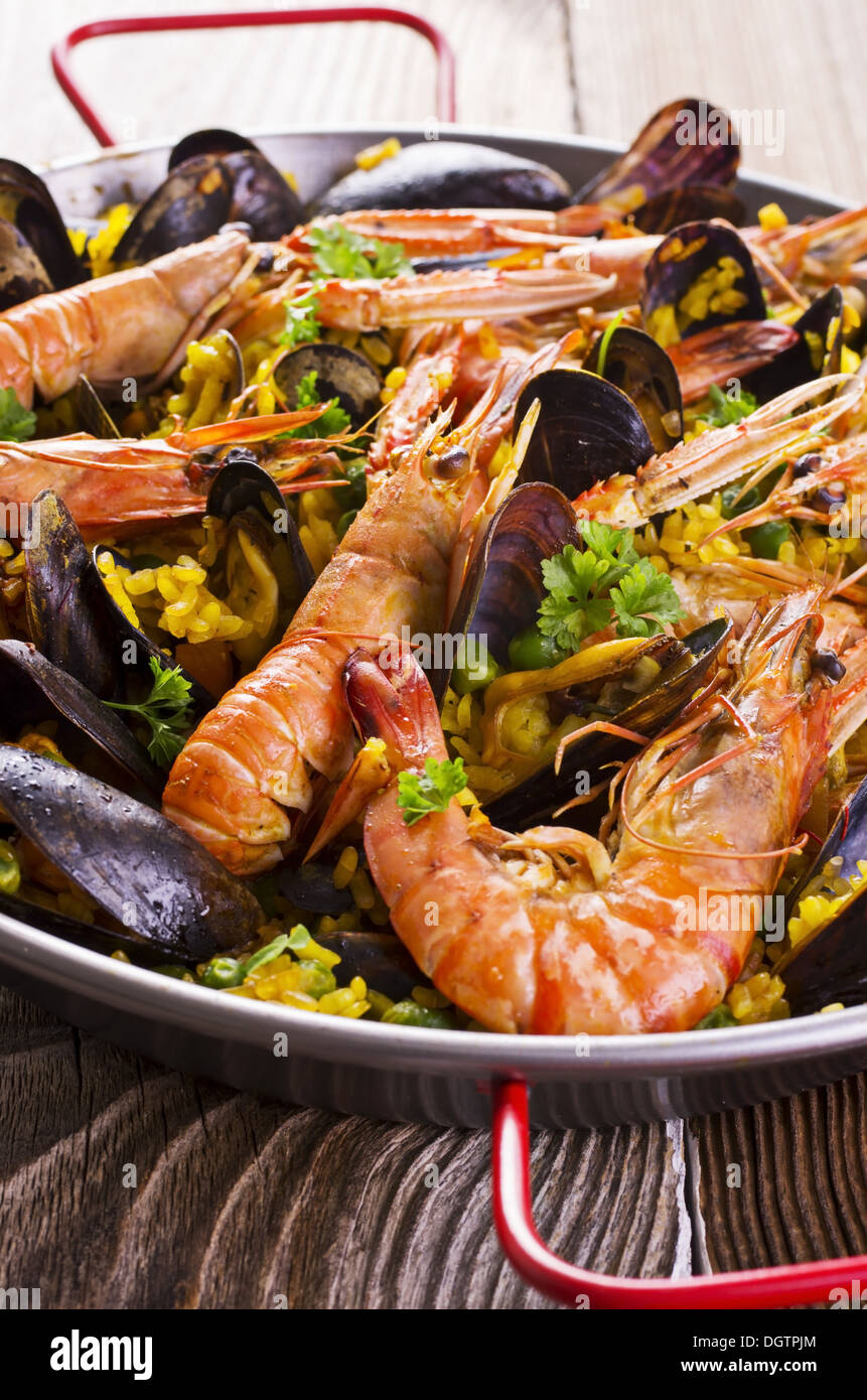 Paella de bomba hi-res stock photography and images - Alamy