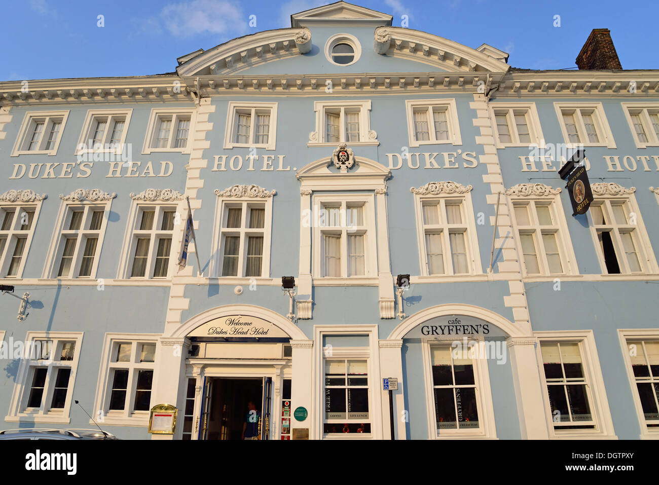 Facade of Duke's Head Hotel, Tuesday Market Place, King's Lynn, Norfolk ...