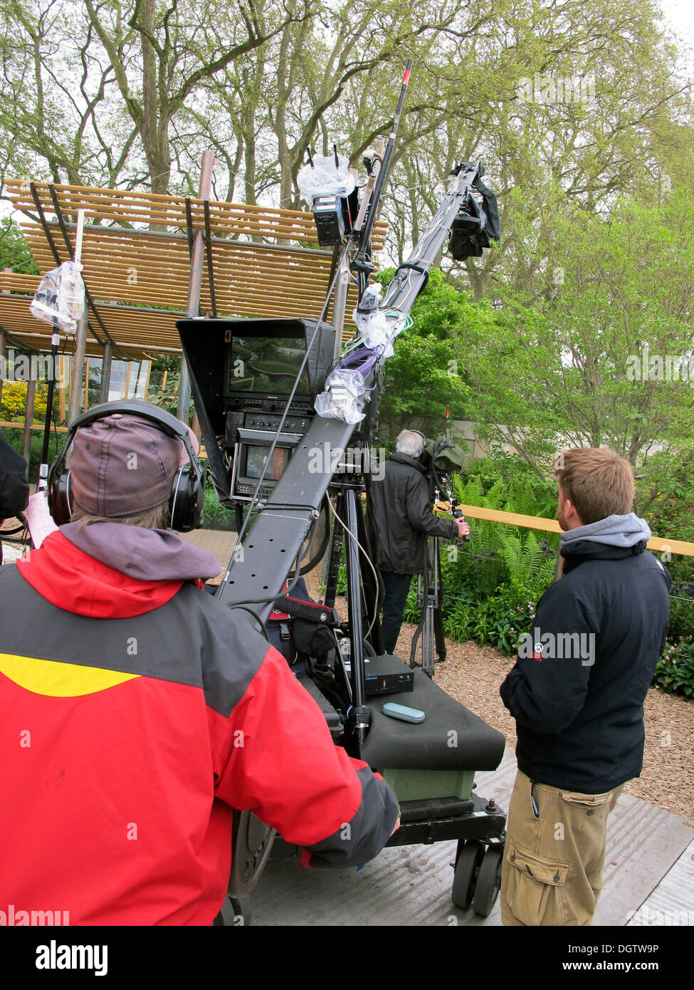 television camera man Stock Photo - Alamy