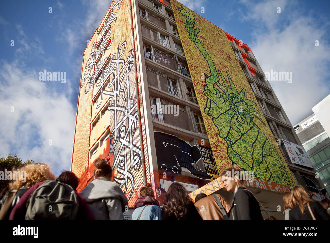 Paris, France. 23rd Oct, 2013. The Tower ''Paris 13'' is still open and ...