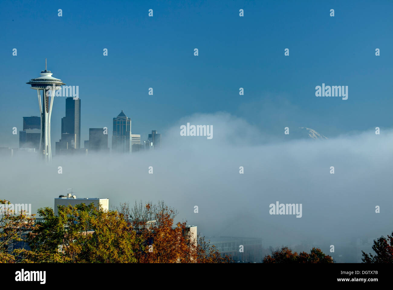 Seattle blue skies hi-res stock photography and images - Alamy