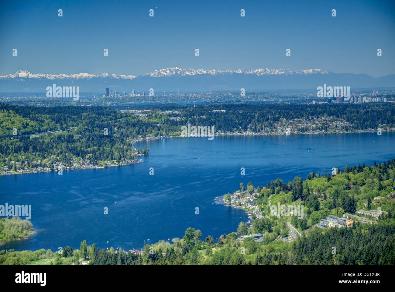 Aerial photo of olympic mountains hi-res stock photography and images ...