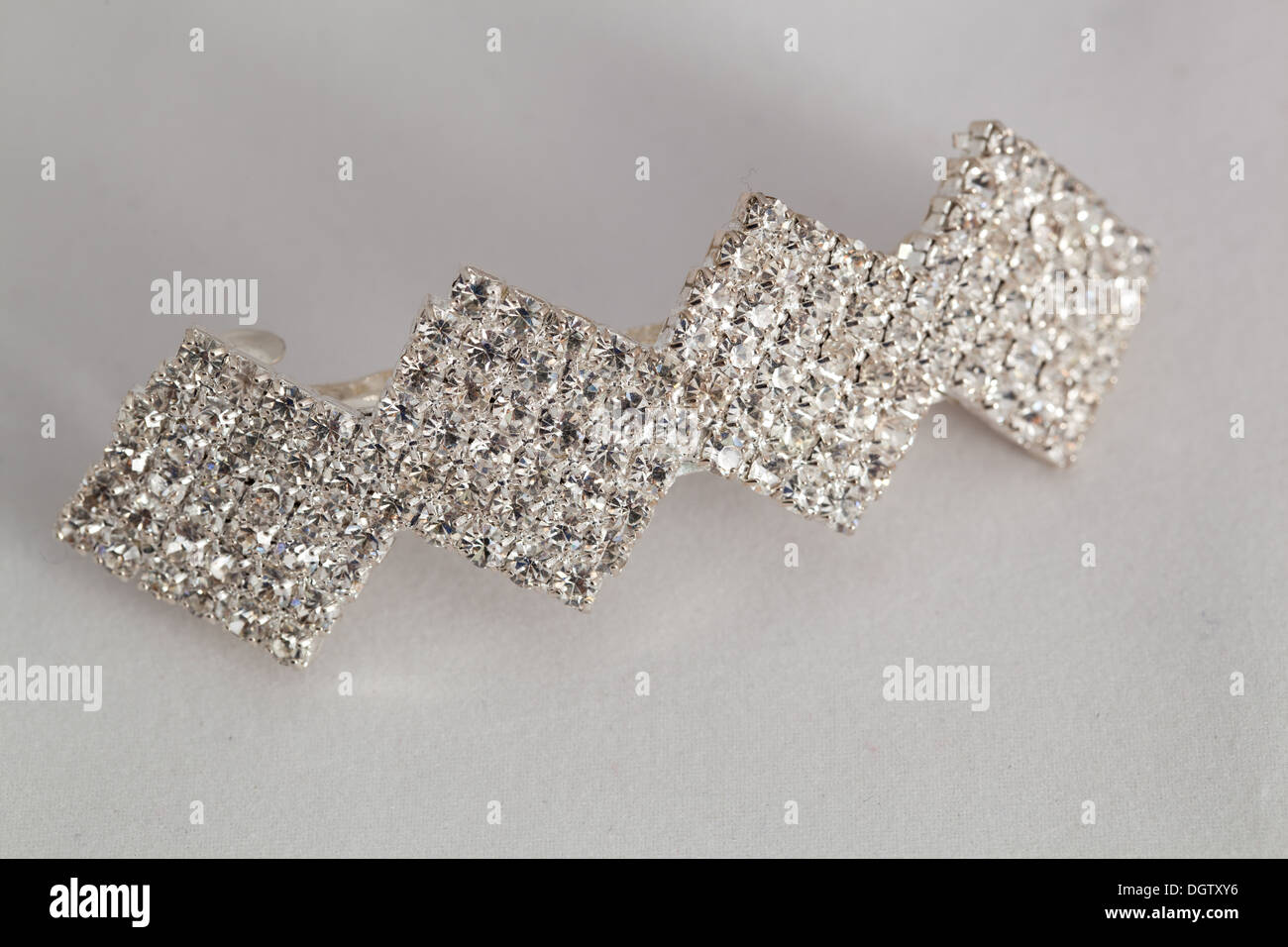 clip in hair with diamonds Stock Photo - Alamy