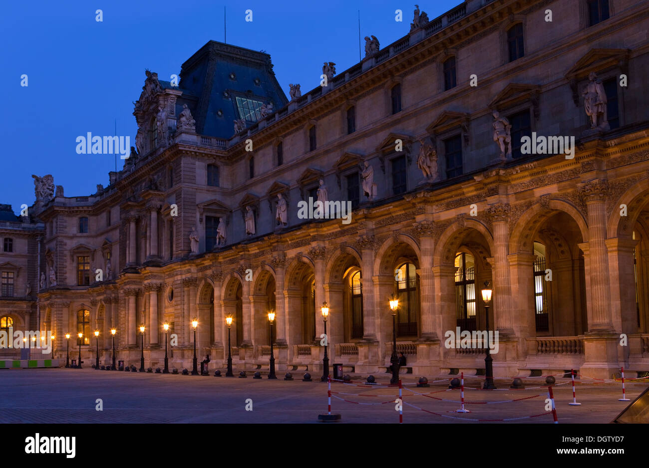 Louvre triangle hi-res stock photography and images - Alamy