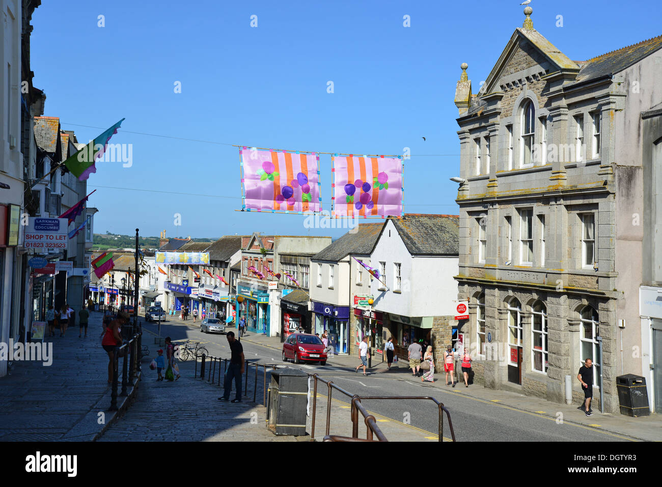 Market Jew Street, Penzance, Cornwall, England, United Kingdom Stock ...