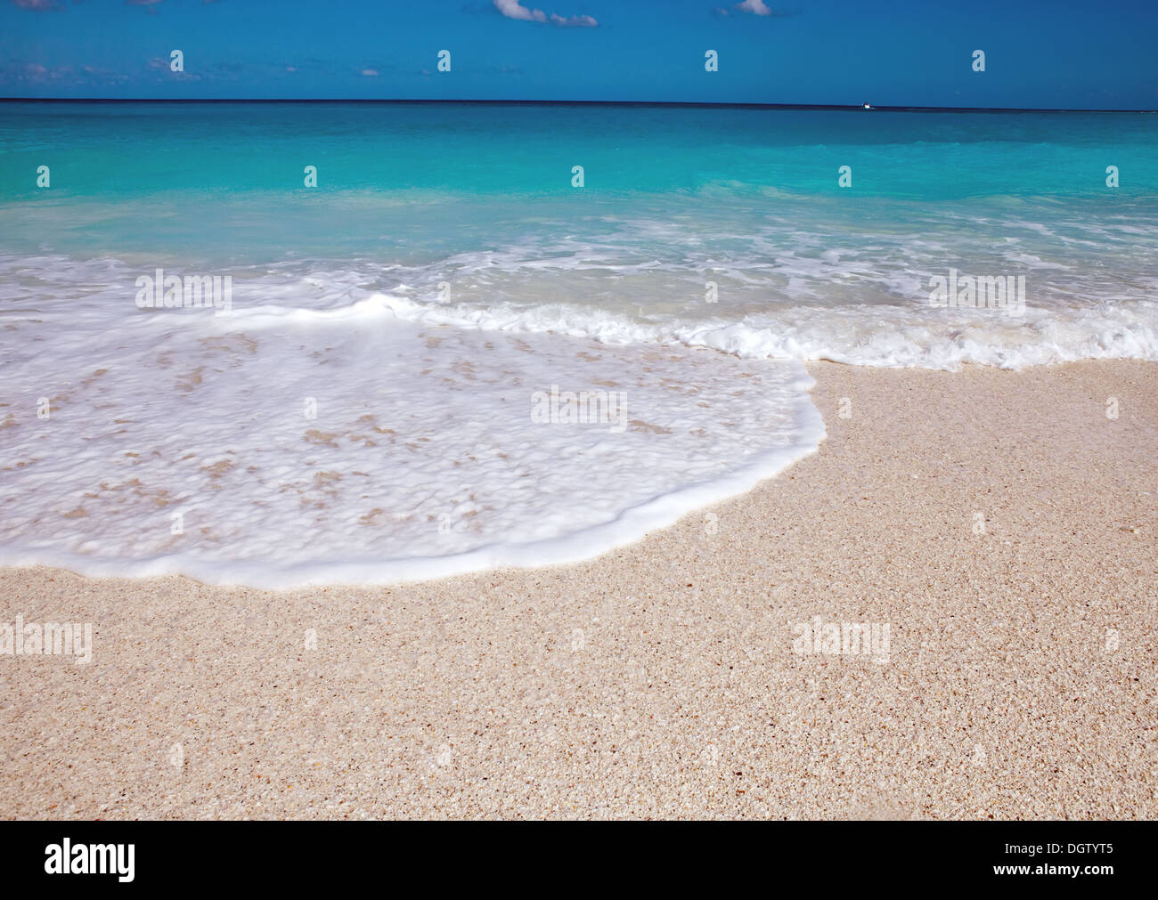 Wave so sand hi-res stock photography and images - Alamy