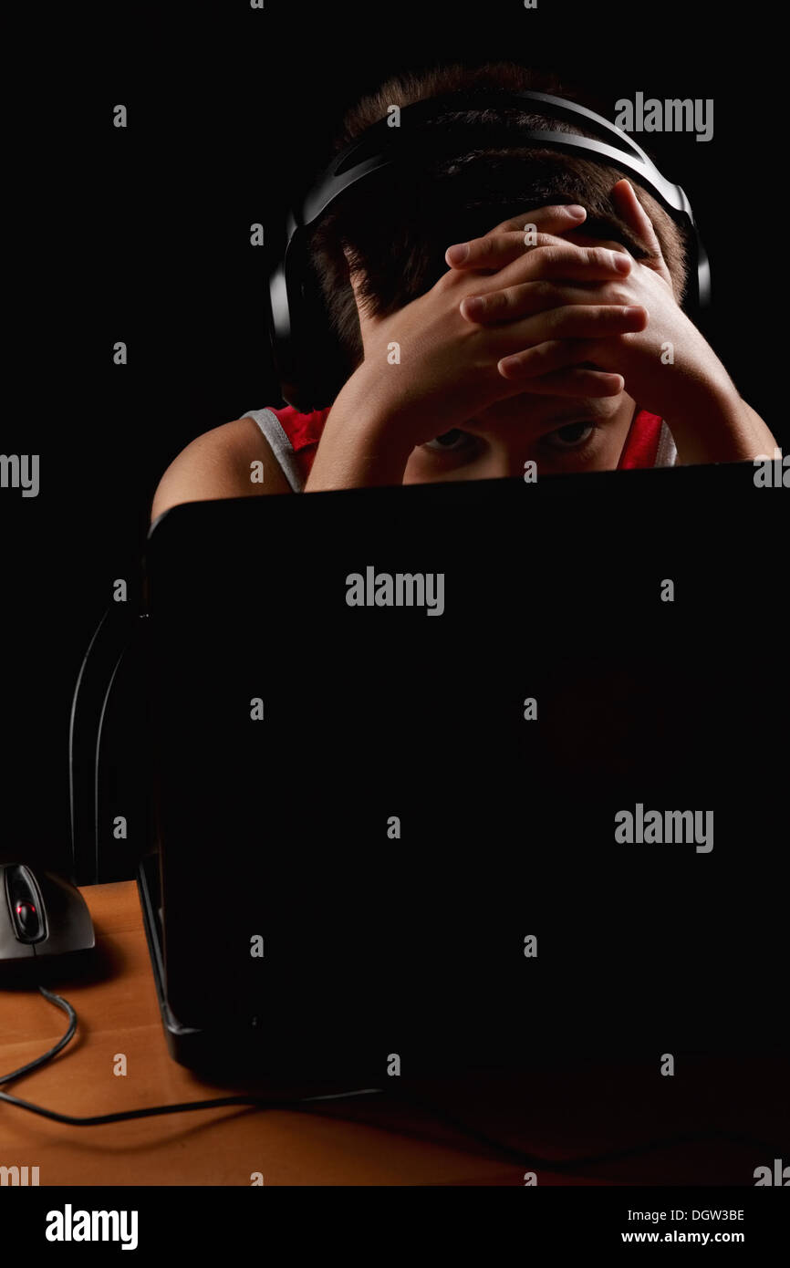 Computer and concerned hi-res stock photography and images - Alamy