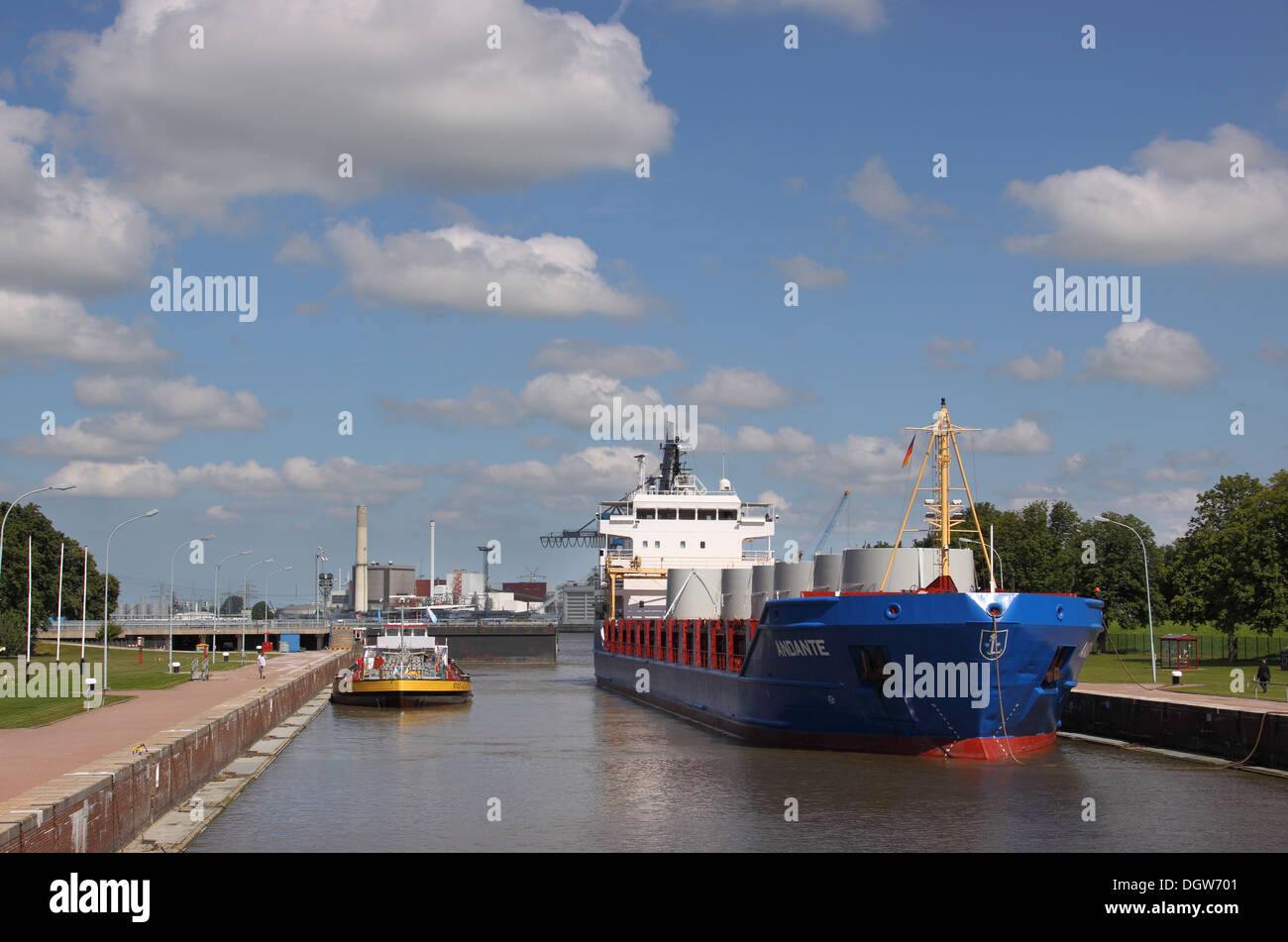 Sea Lock High Resolution Stock Photography and Images - Alamy