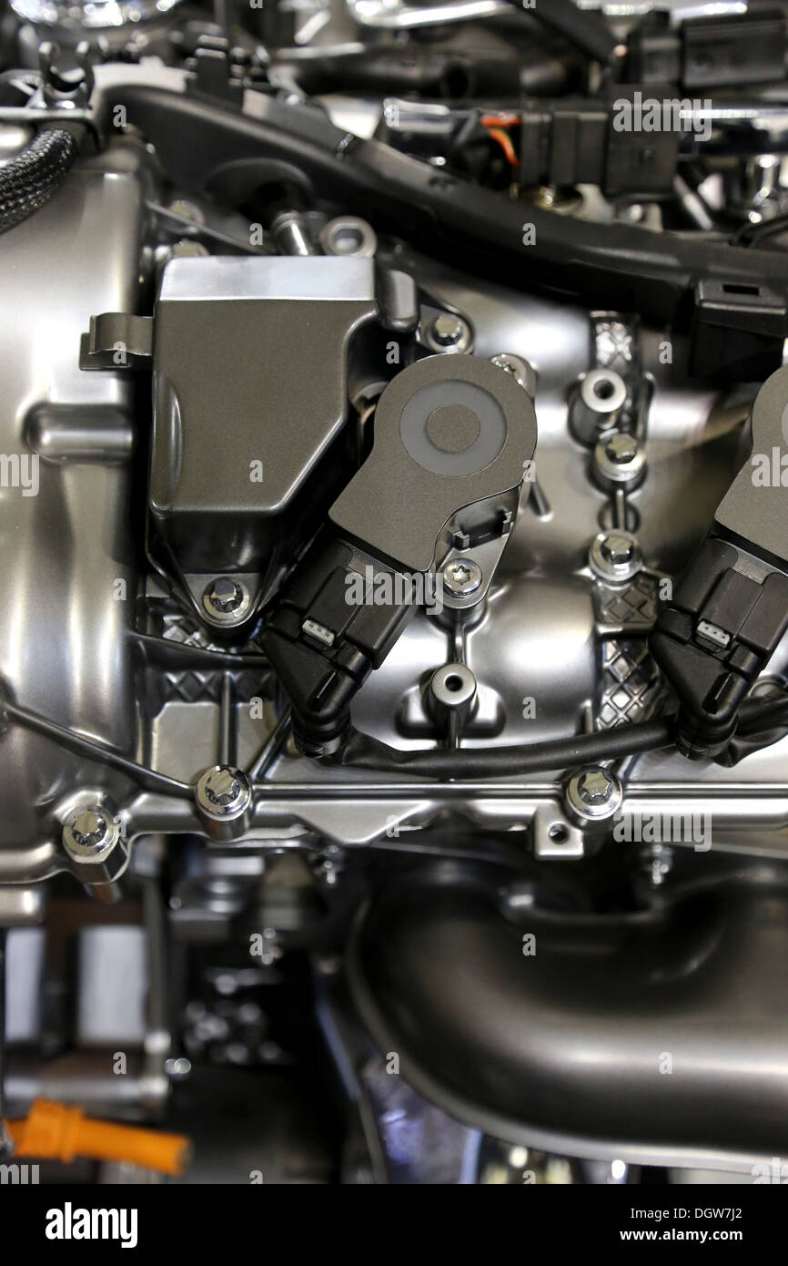 Gas engine mechanic hi-res stock photography and images - Alamy