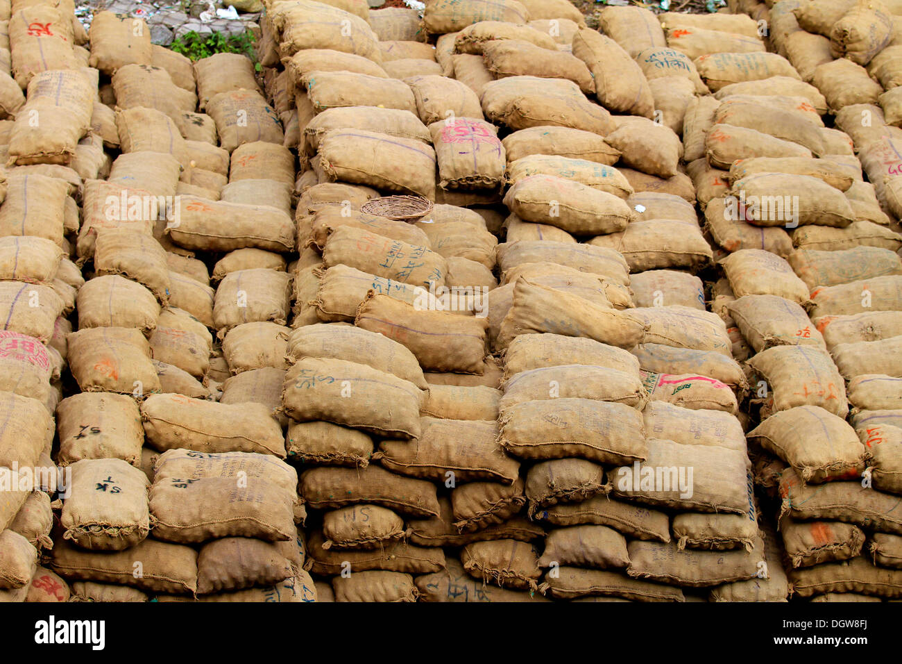 Potato bag storage hi-res stock photography and images - Alamy