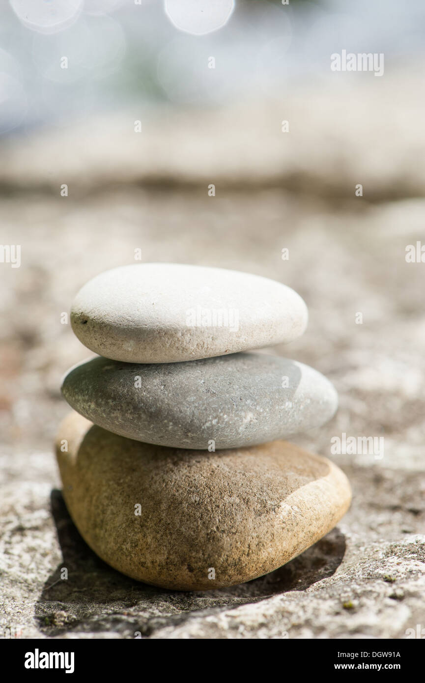 Stones nature hi-res stock photography and images - Alamy