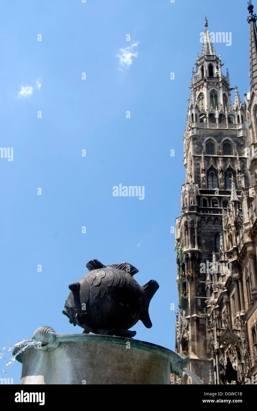 Bronze statue sculpture fish hi-res stock photography and images - Alamy