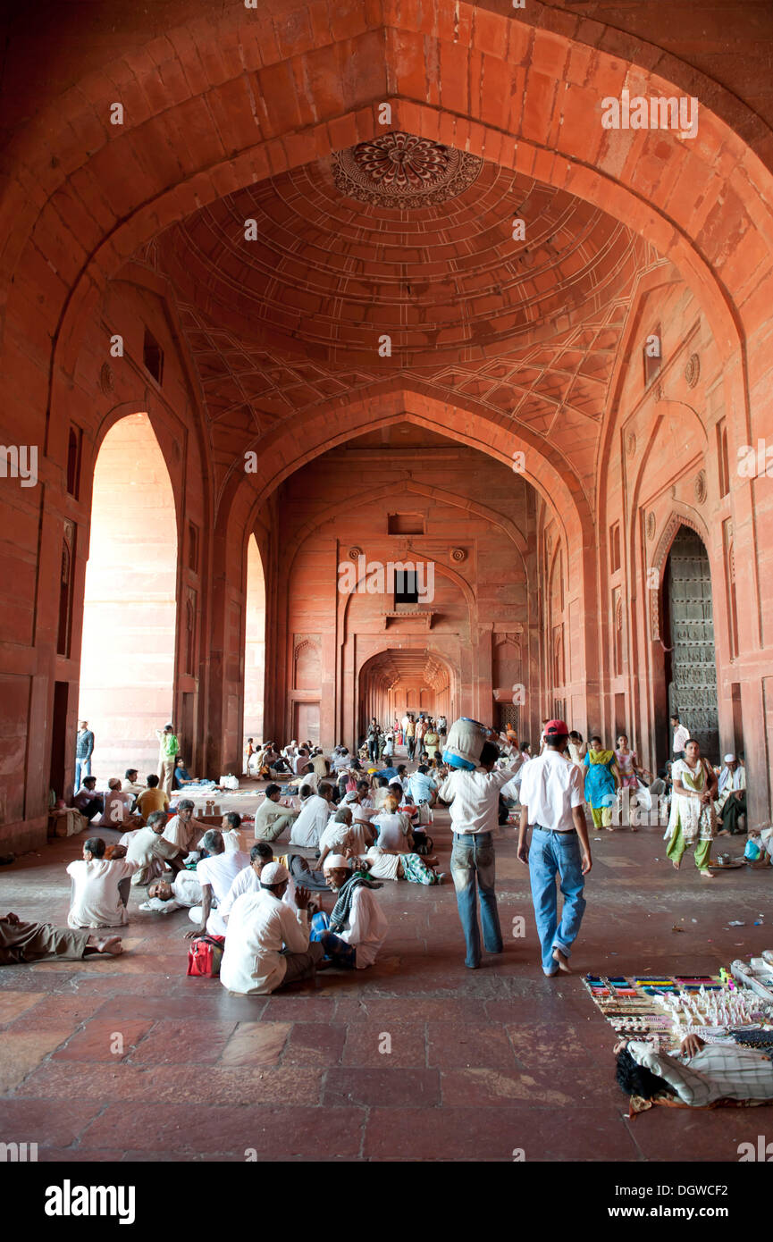 Mughal architecture, mosque, high ceiling, hall, believers, a lot of ...
