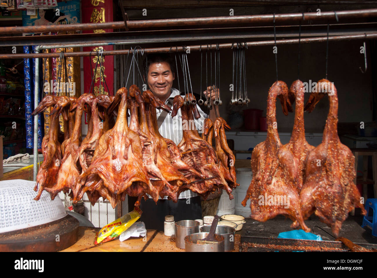 Market ducks poultry hi-res stock photography and images - Alamy