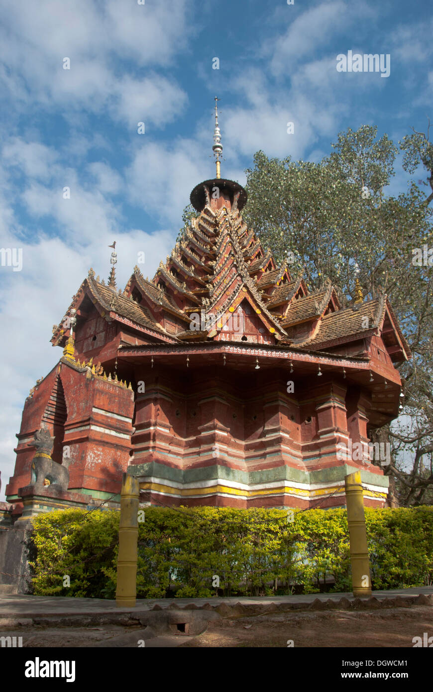 Menghai china pavilion hi-res stock photography and images - Alamy