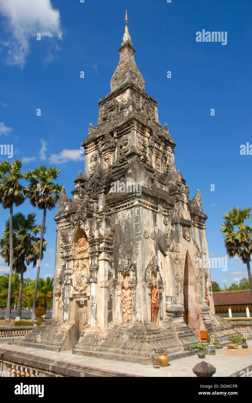 Ornate temple hi-res stock photography and images - Alamy