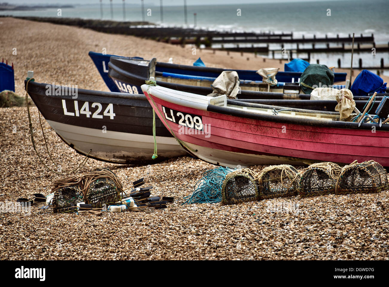 Bognor regis pier and fisherman hi-res stock photography and images - Alamy