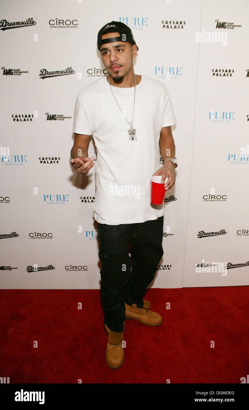 Las Vegas, NV, USA. 25th Oct, 2013. J. Cole at arrivals for J. Cole ...