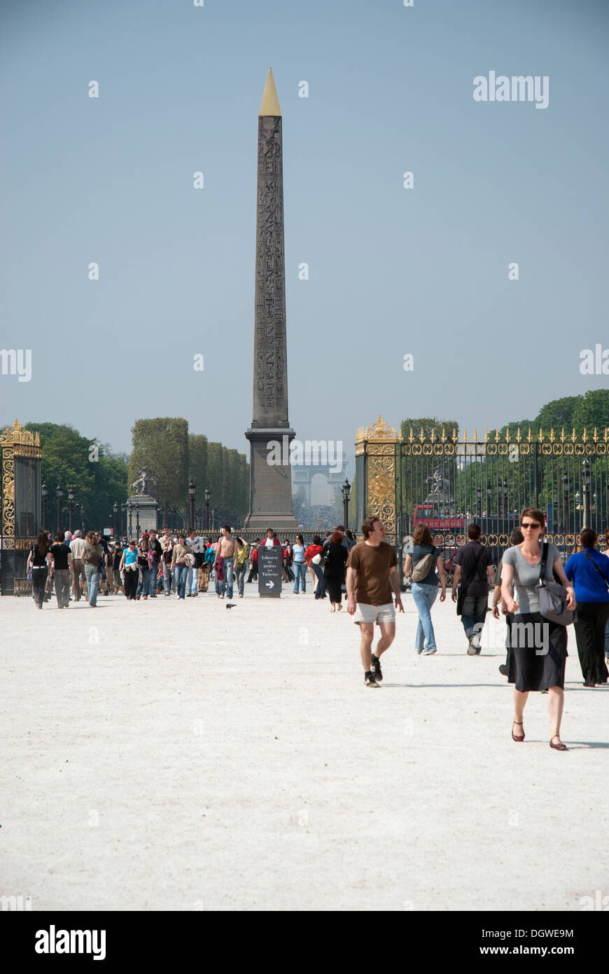 Obelisk gates hi-res stock photography and images - Alamy