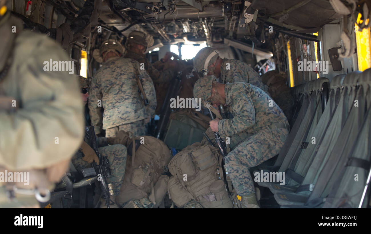 U.S. Marines from 1st Battalion, 5th Marine Regiment (1/5), 1st Marine ...