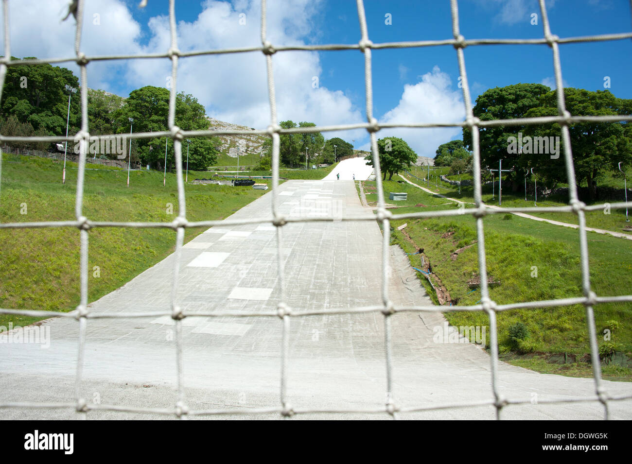 Safety netting hi-res stock photography and images - Alamy