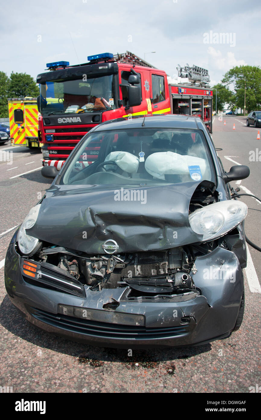 Car Crash front End Smash RTA RTC Fire Engine Stock Photo - Alamy