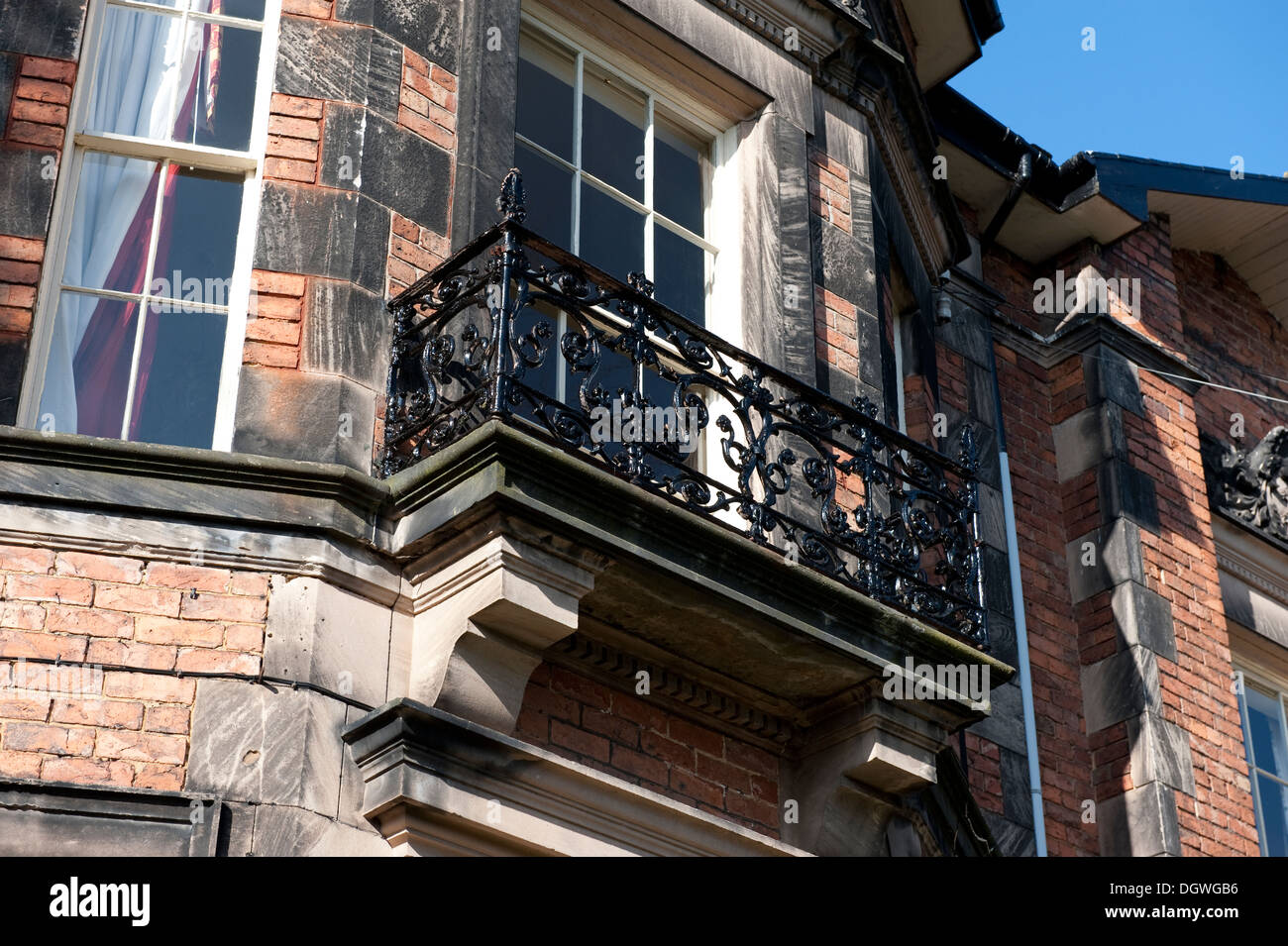 Black cast iron victorian balcony hi-res stock photography and images ...