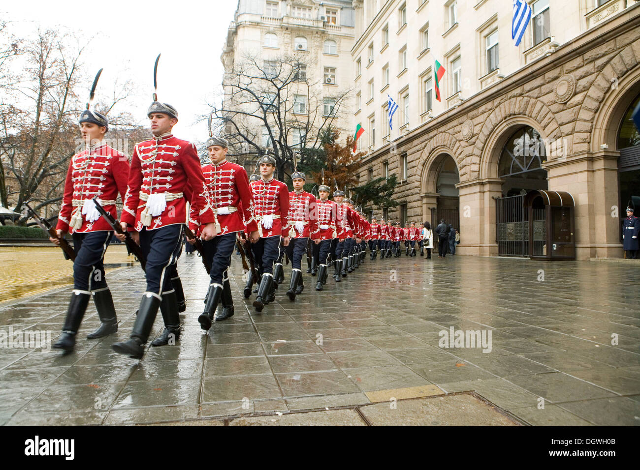Lockstep marching hi-res stock photography and images - Alamy