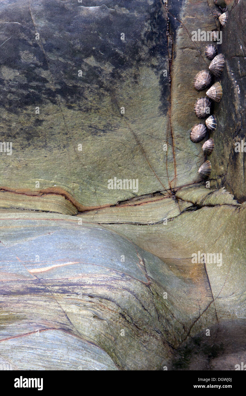 Striped rock hi-res stock photography and images - Alamy