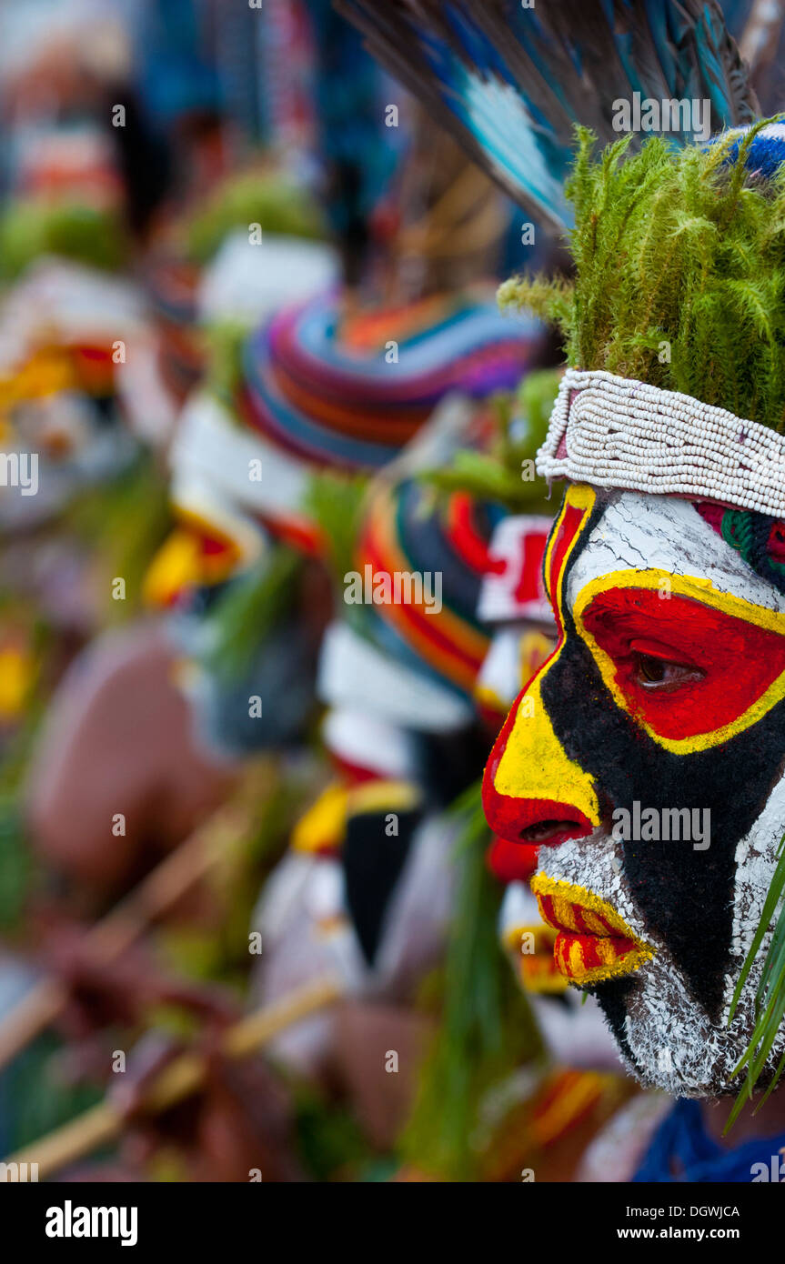 Tribesmen hi-res stock photography and images - Alamy