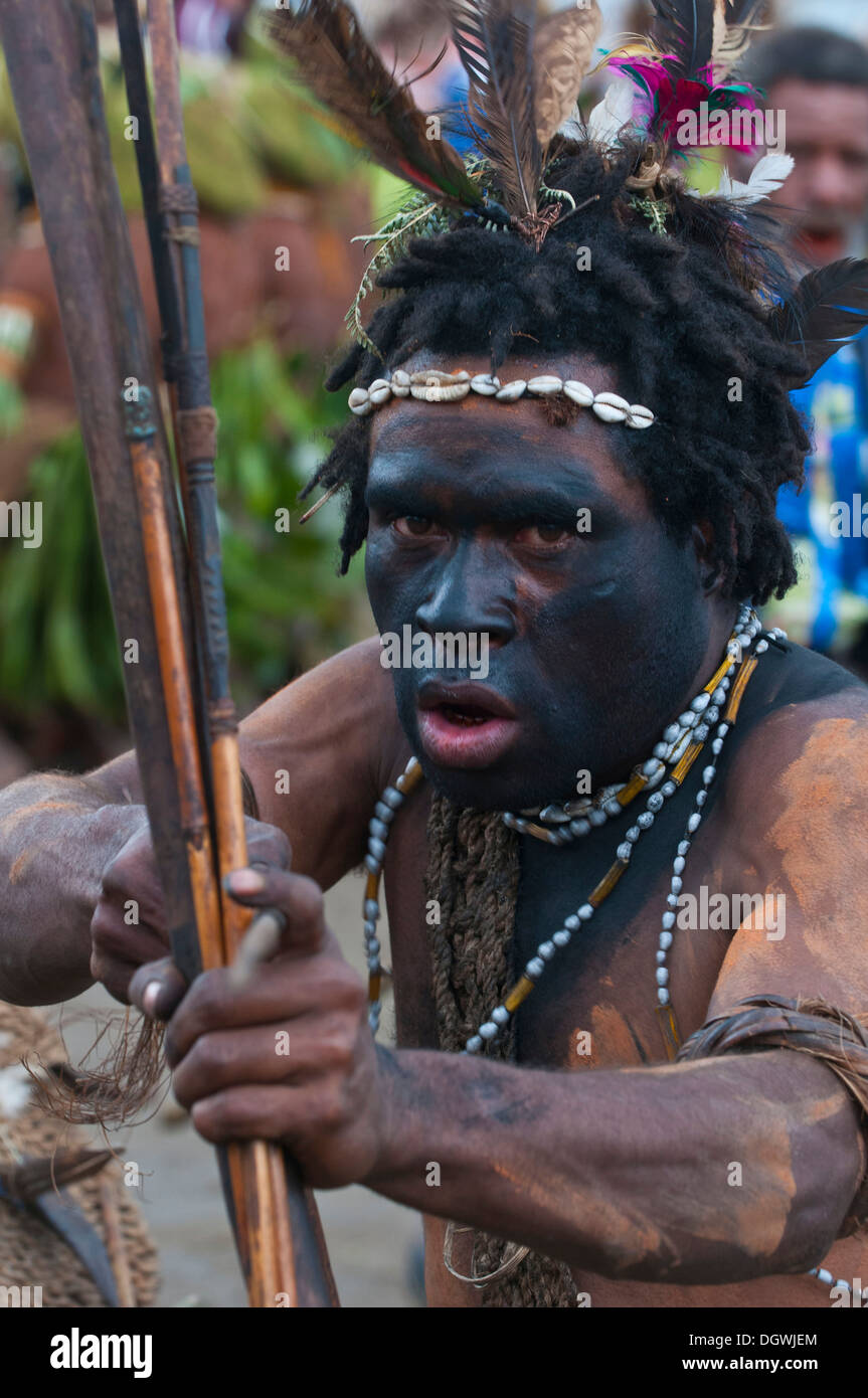 Black decorated and painted man celebrating the traditional Sing Sing ...