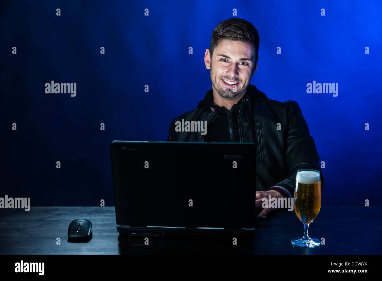 Computer addiction eye hi-res stock photography and images - Alamy